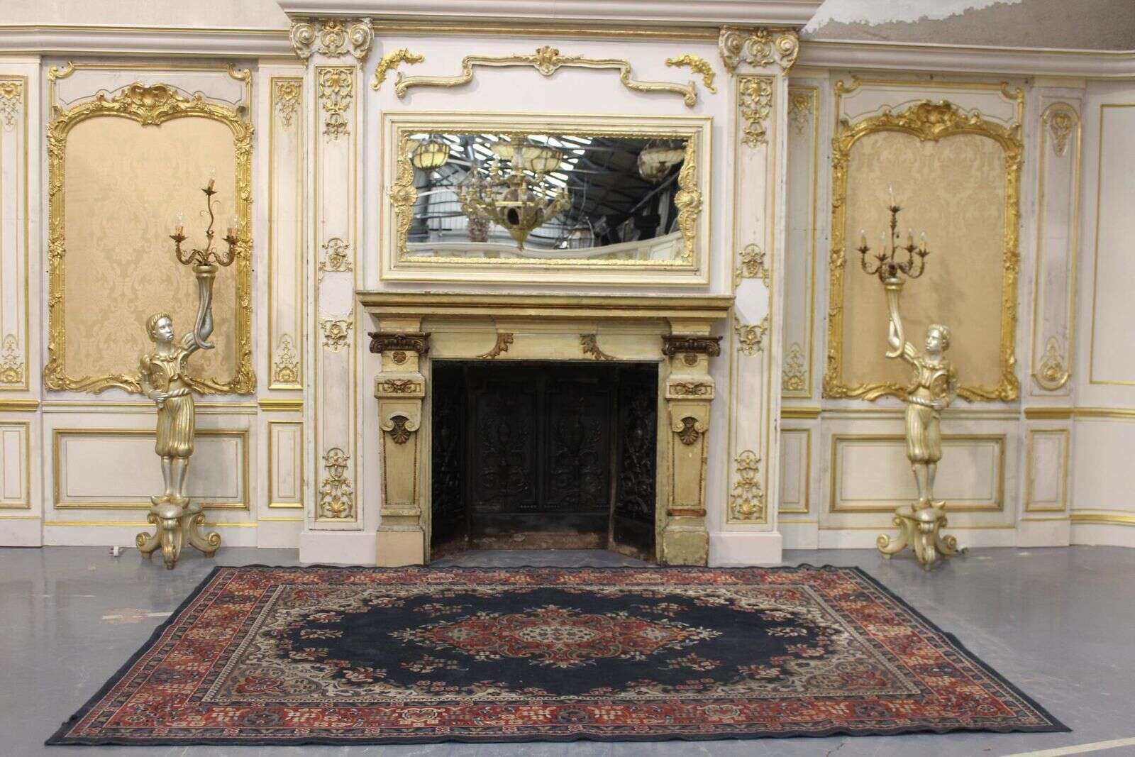 Victor Mee enchants bidders with salvaged treasures | Business Post