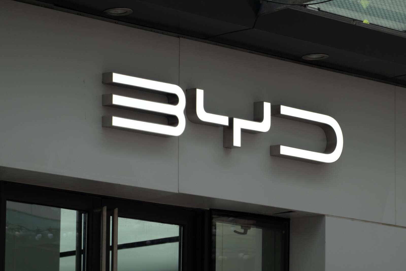 BYD’s ‘earnings miss’ triggers worst stock selloff in two months ...