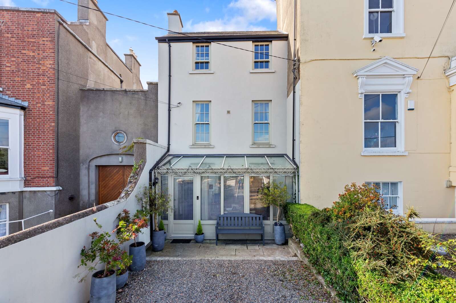 Clever renovation converts Dún Laoghaire period coach house to luxury ...