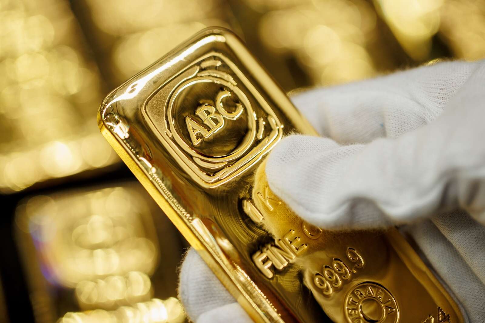 Gold price declines as investors bet on US Fed’s next move | Business Post