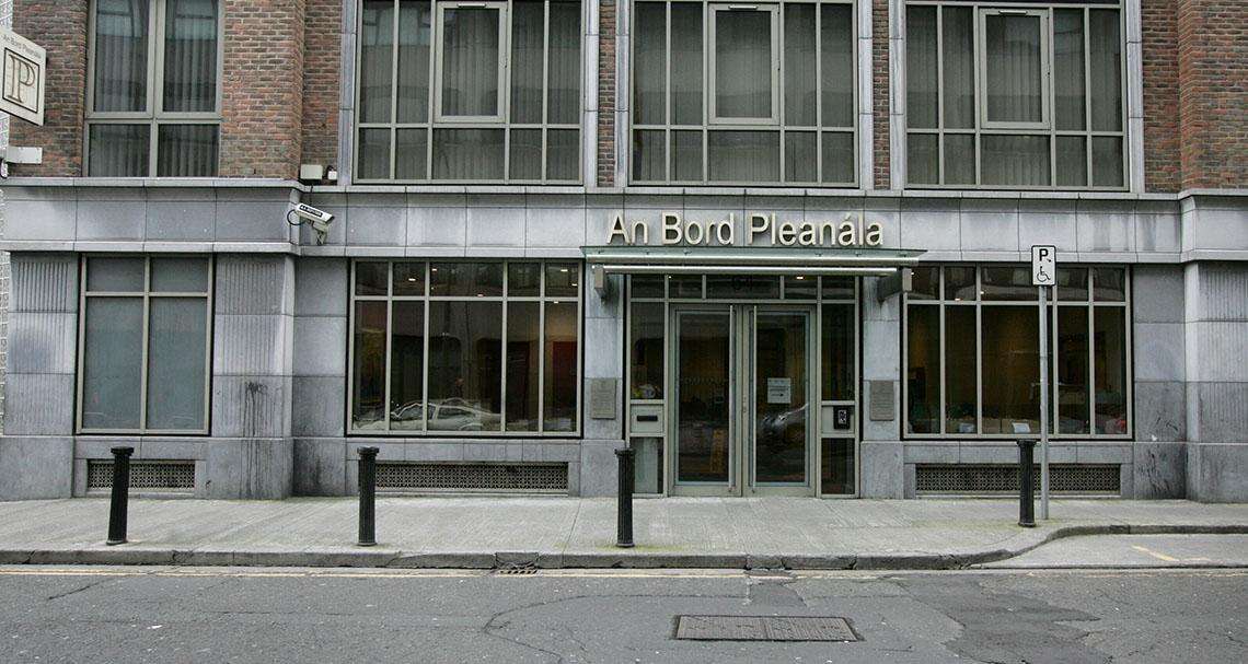 Planning board puts foot down over pavement ‘clutter’ | Business Post