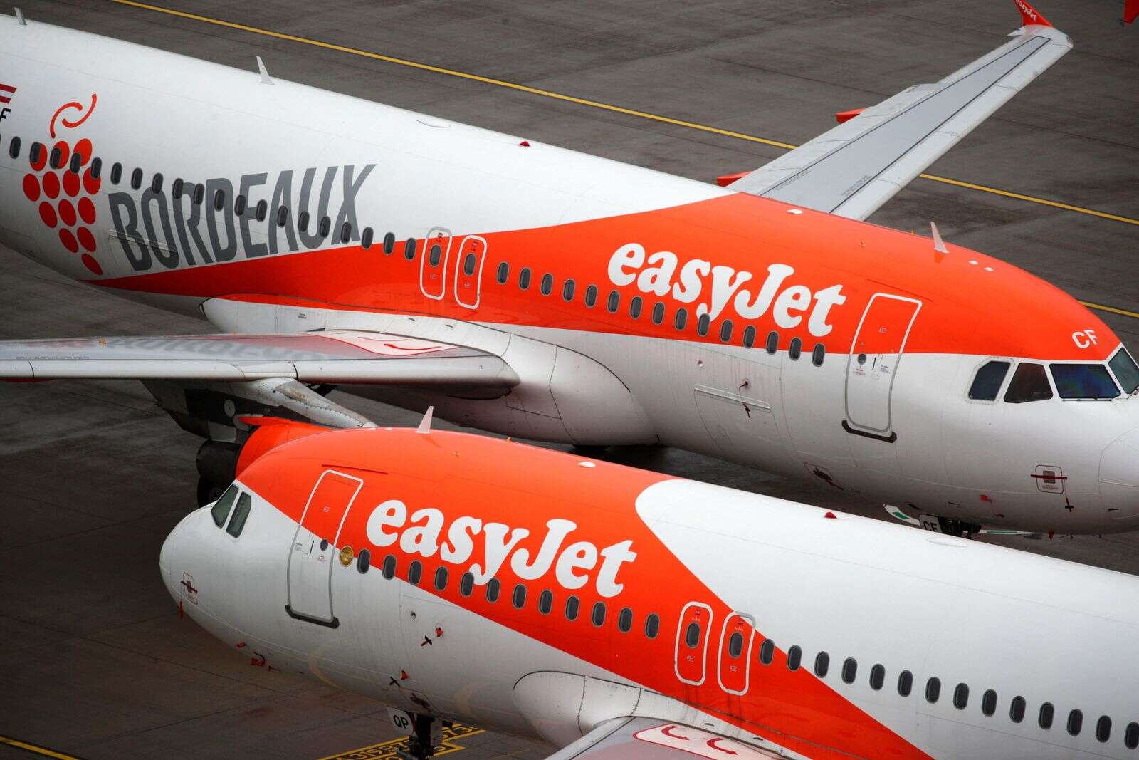 EasyJet says fuel cost and strikes weigh on profit | Business Post