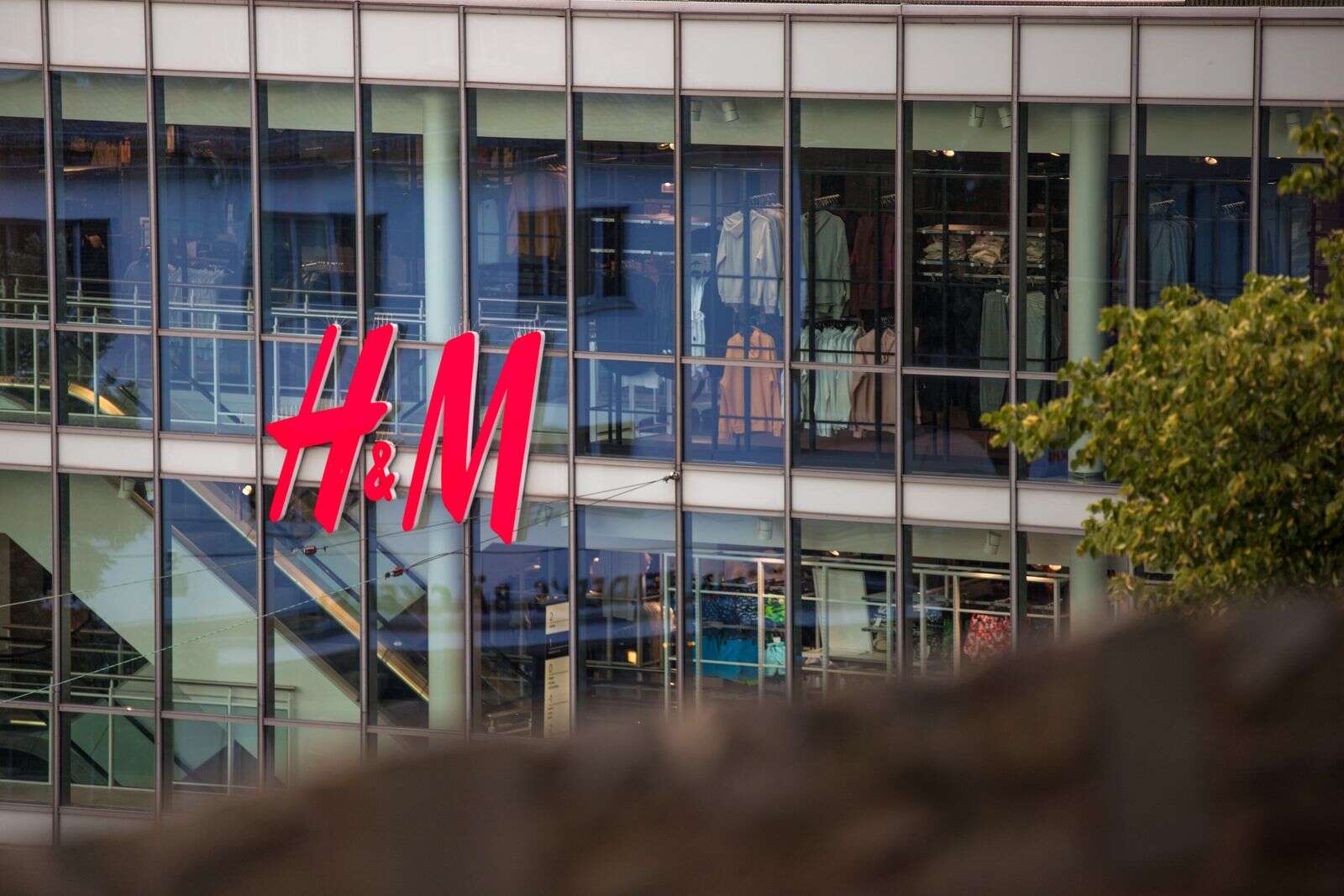 Sales at H&M rise 12% between December and February | Business Post