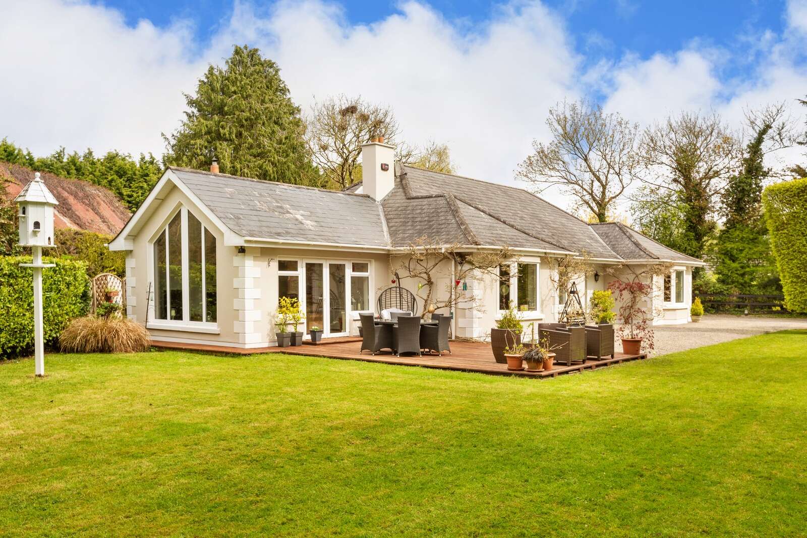 Wisteria clad lodge offers storybook sanctuary in Kildare countryside ...