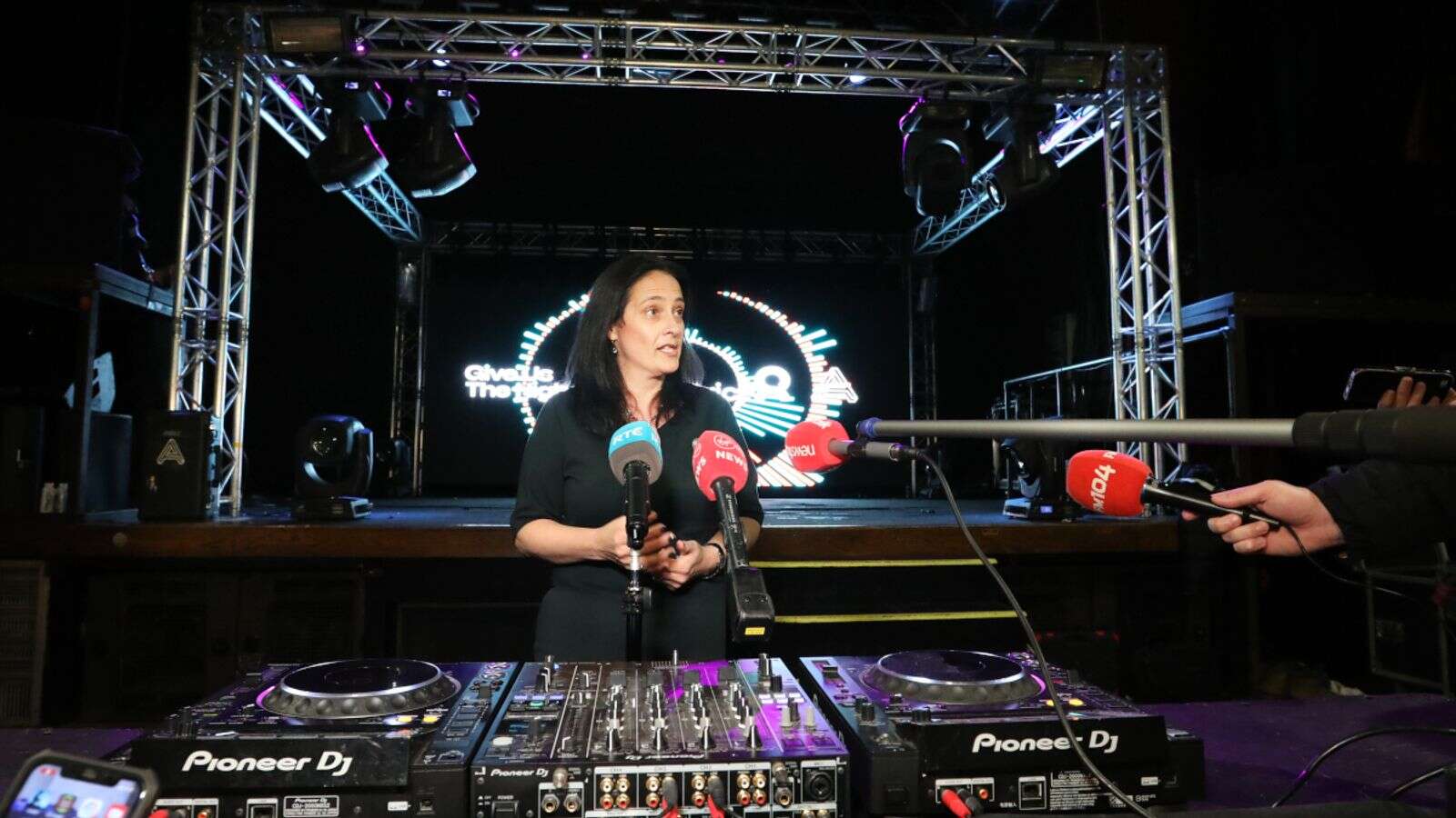 Social distancing ‘not financially viable’ for nightclubs | Business Post