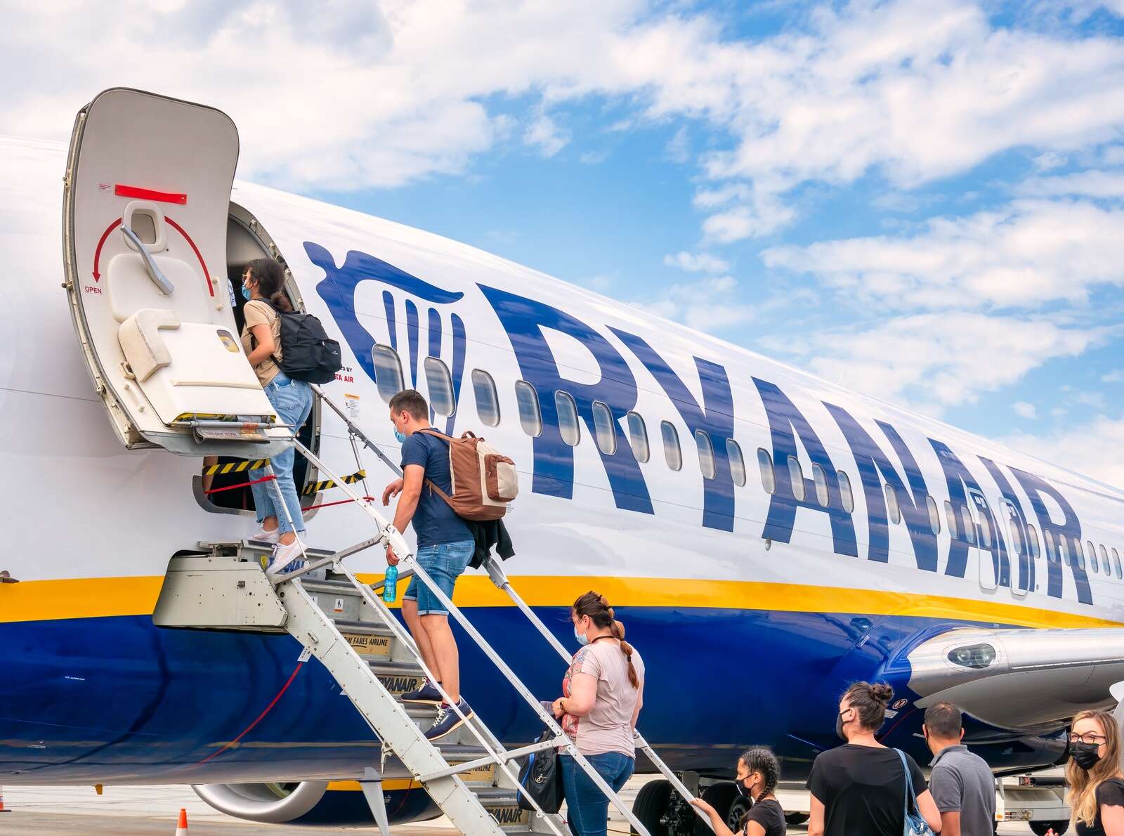 Ryanair and Booking.com announce ‘landmark’ partnership after end to ...