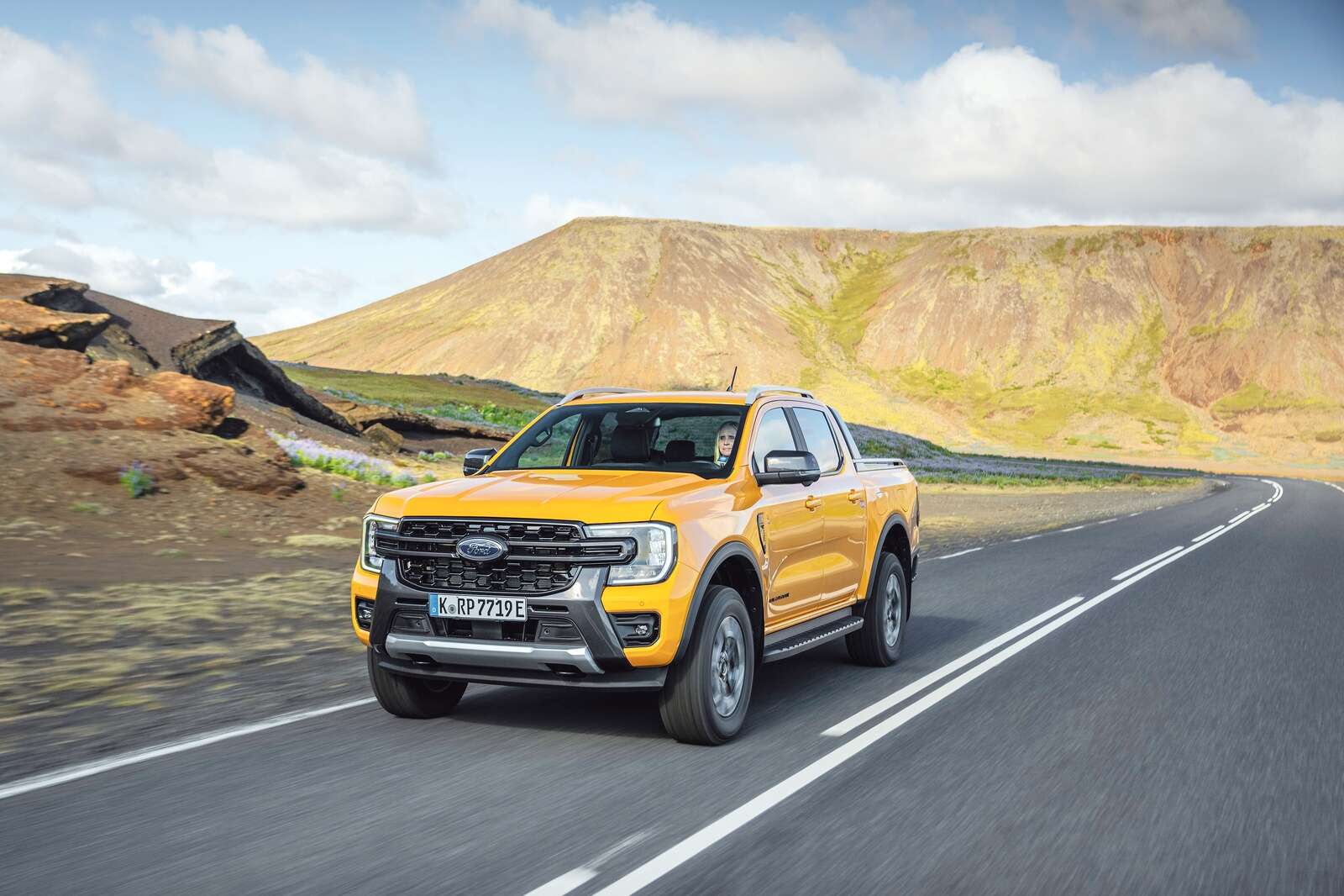 Ford’s plug-in pick-up feels at home on the range | Business Post