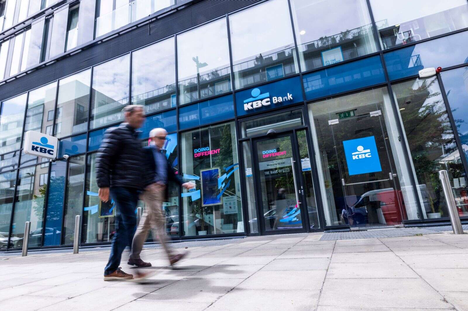 Bank of Ireland completes acquisition of €9bn of KBC assets | Business Post