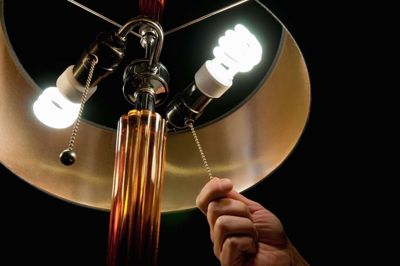 Wholesale electricity prices fall 35.6% compared to June last year ...