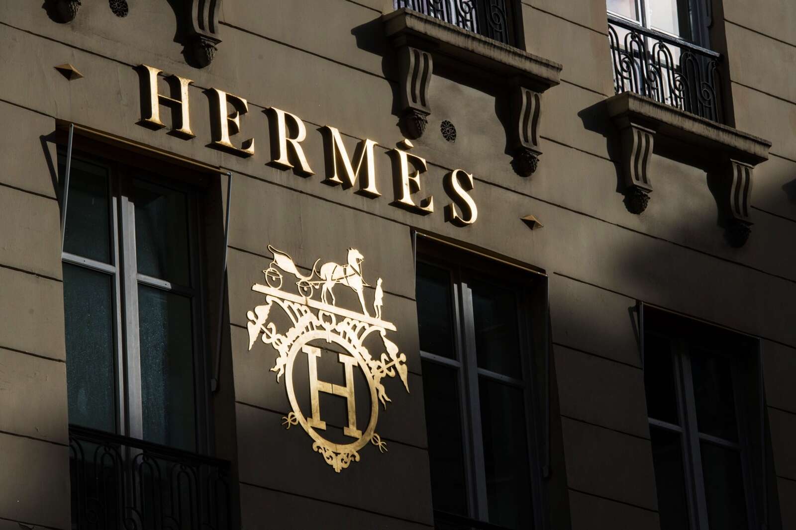 The billionaire, the gardener and Hermès’ family fortune | Business Post