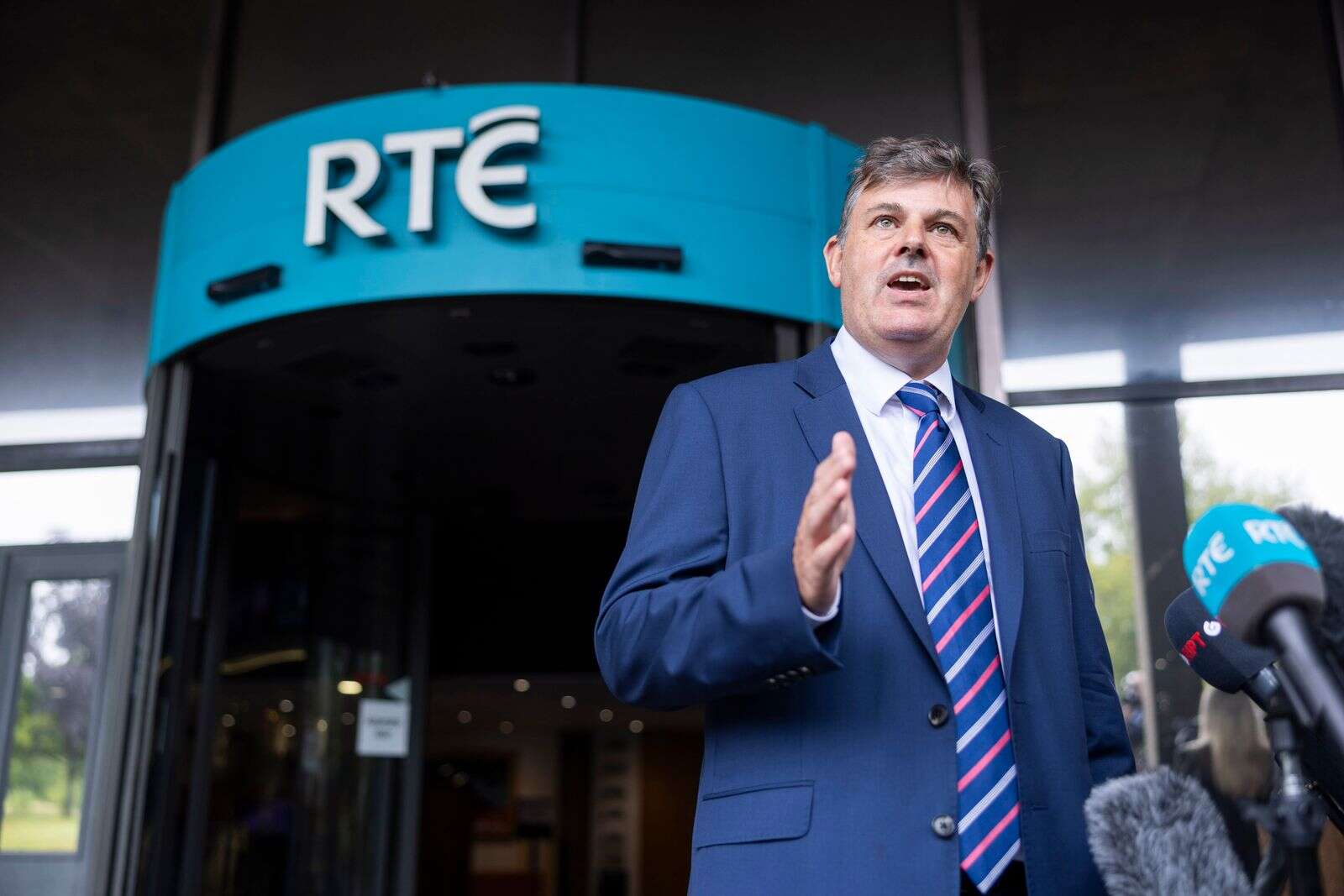 RTÉ posts €9.1 million loss in 2023 as TV license sales and cash ...