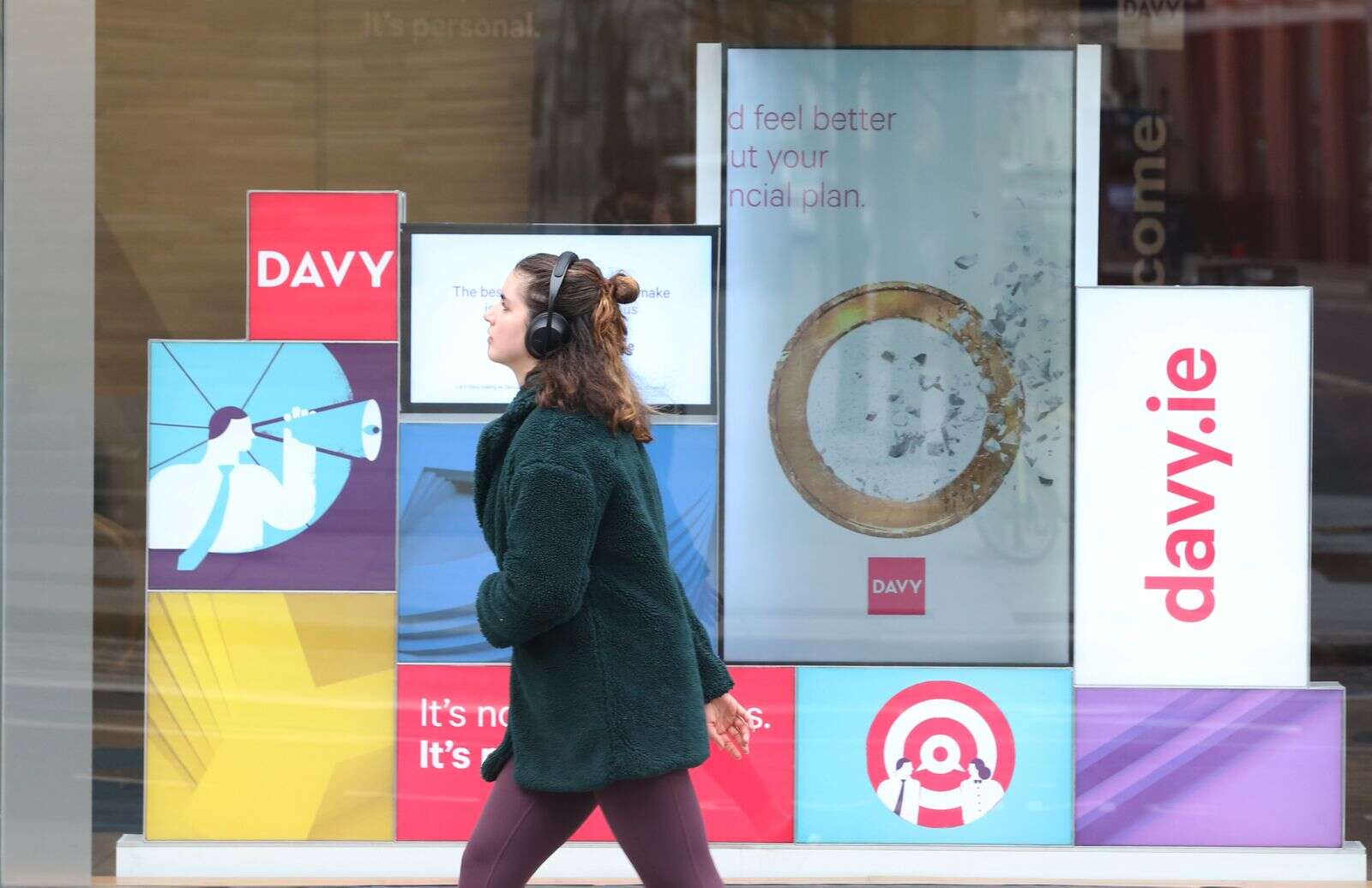 Heads roll at Davy in wake of scandal over double-dealing | Business Post