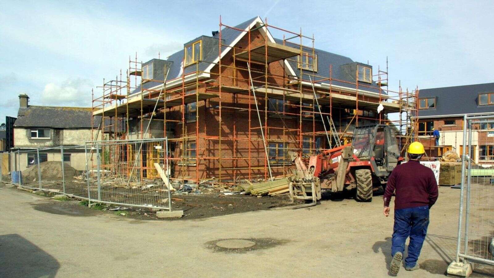 Activity in construction sector falls for seventh month in a row ...