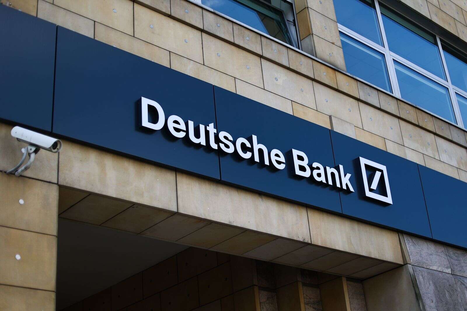 Top Tech Jobs: Deloitte, Beaumont Hospital and Deutsche Bank among ...