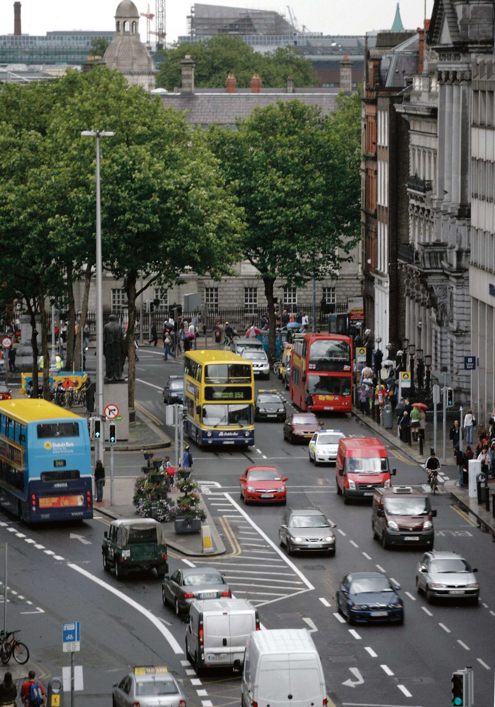 Contentious strategies to reduce private car use to go to cabinet ...