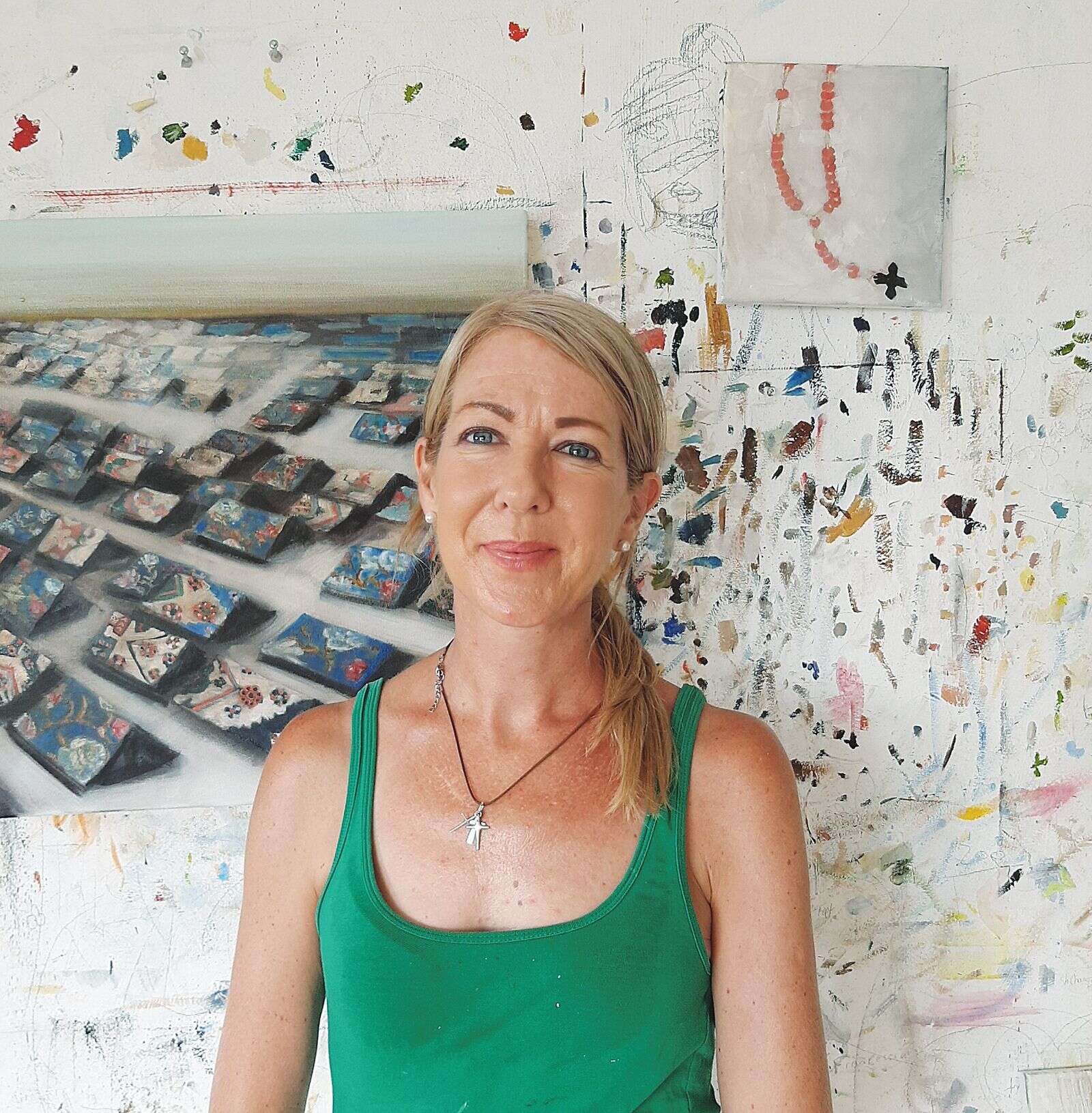 Meet the artist: Miriam McConnon – Capturing refugees’ stories of ...