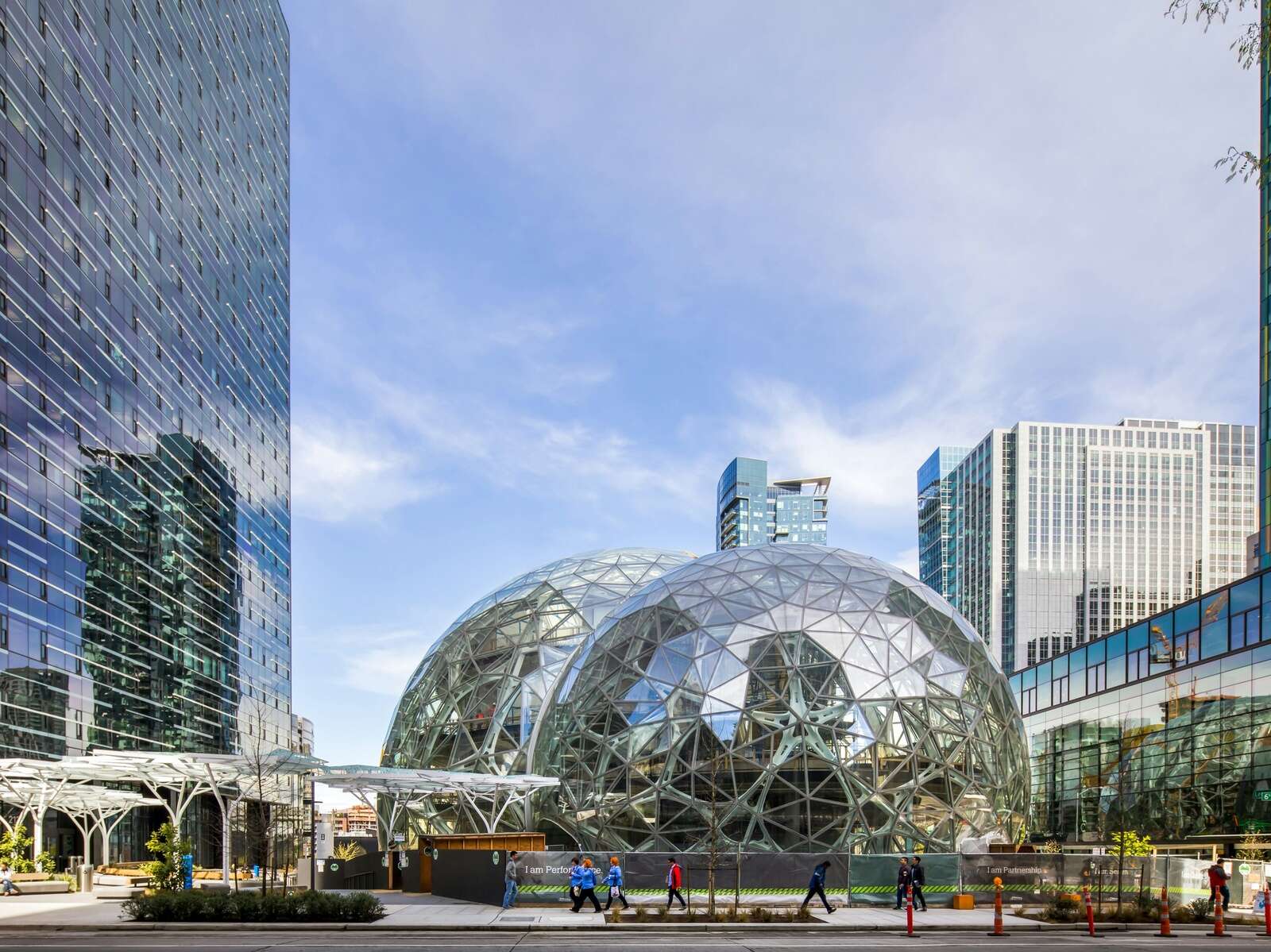 Can Amazon’s AWS become an AI powerhouse? Seattle’s tech giant takes on ...