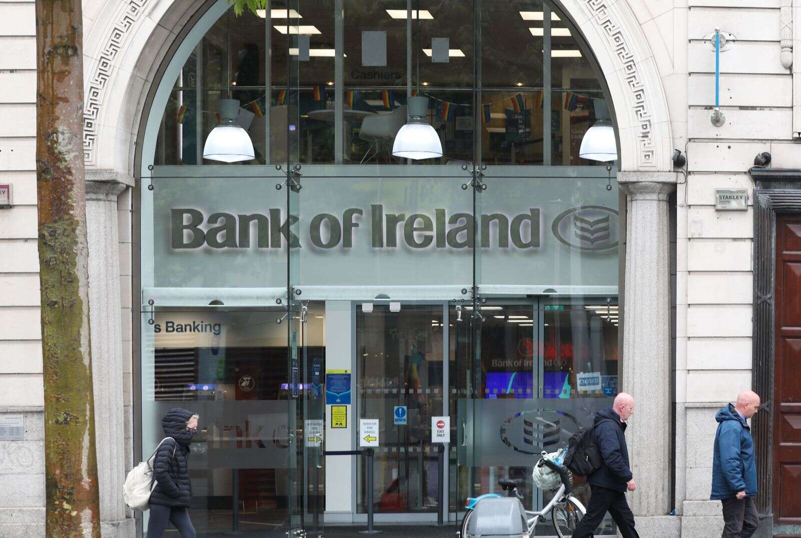 Bank of Ireland raises €750 million from green bond sale | Business Post