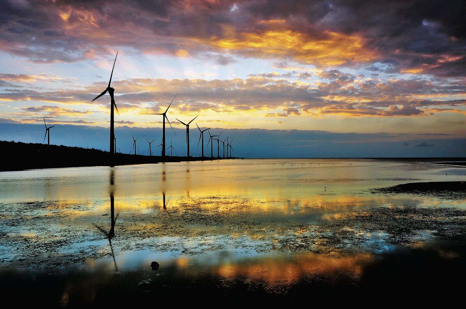 Storm Pia leads to record levels of UK wind energy | Business Post