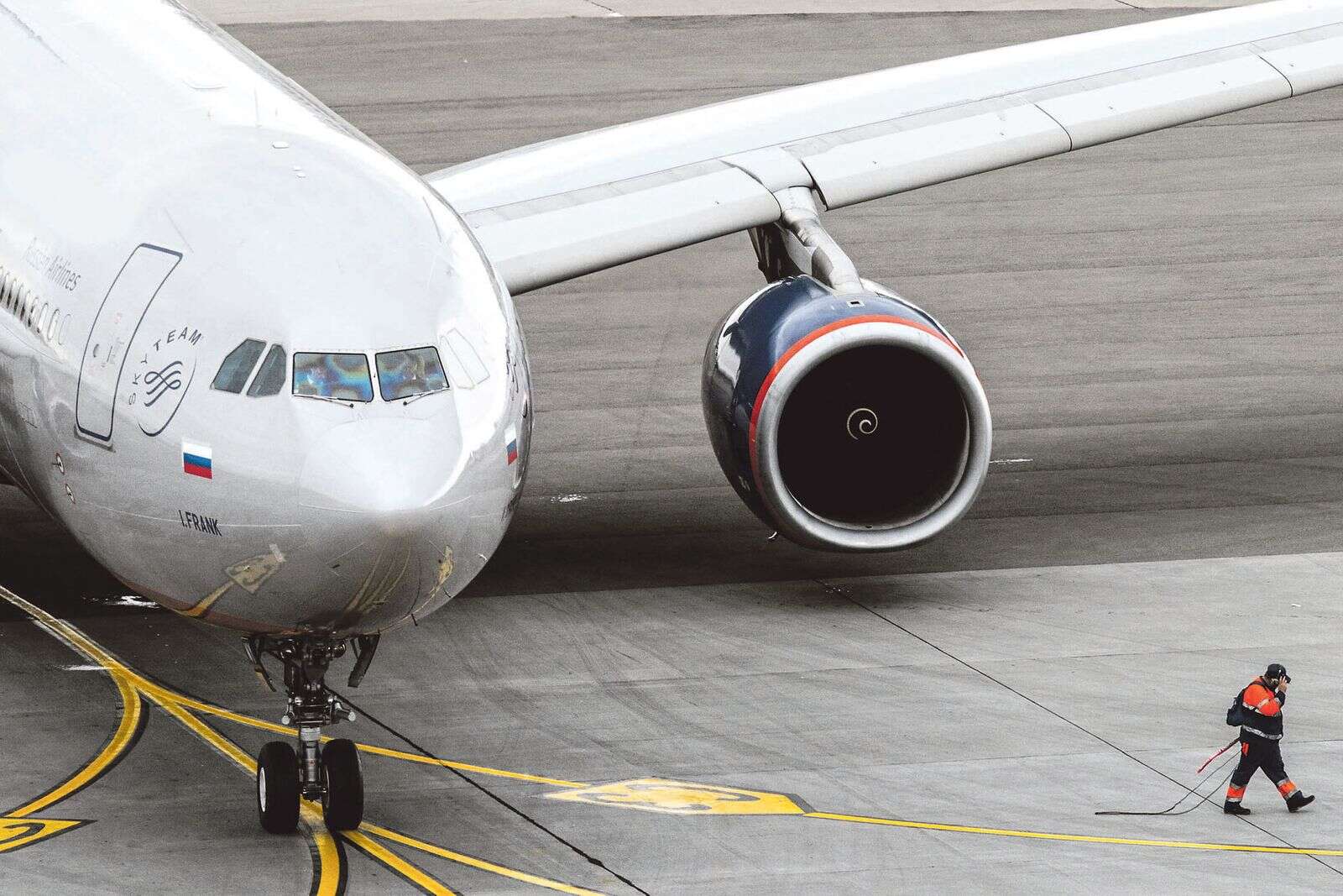Nine out of ten planes in lawsuit re-registered in Russia, says AerCap ...