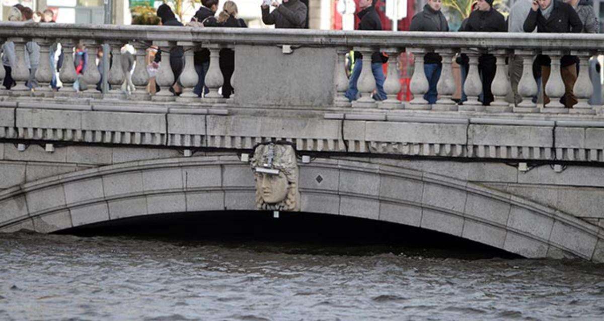 Liffey flood defences for Dublin docklands to cost €20 million ...