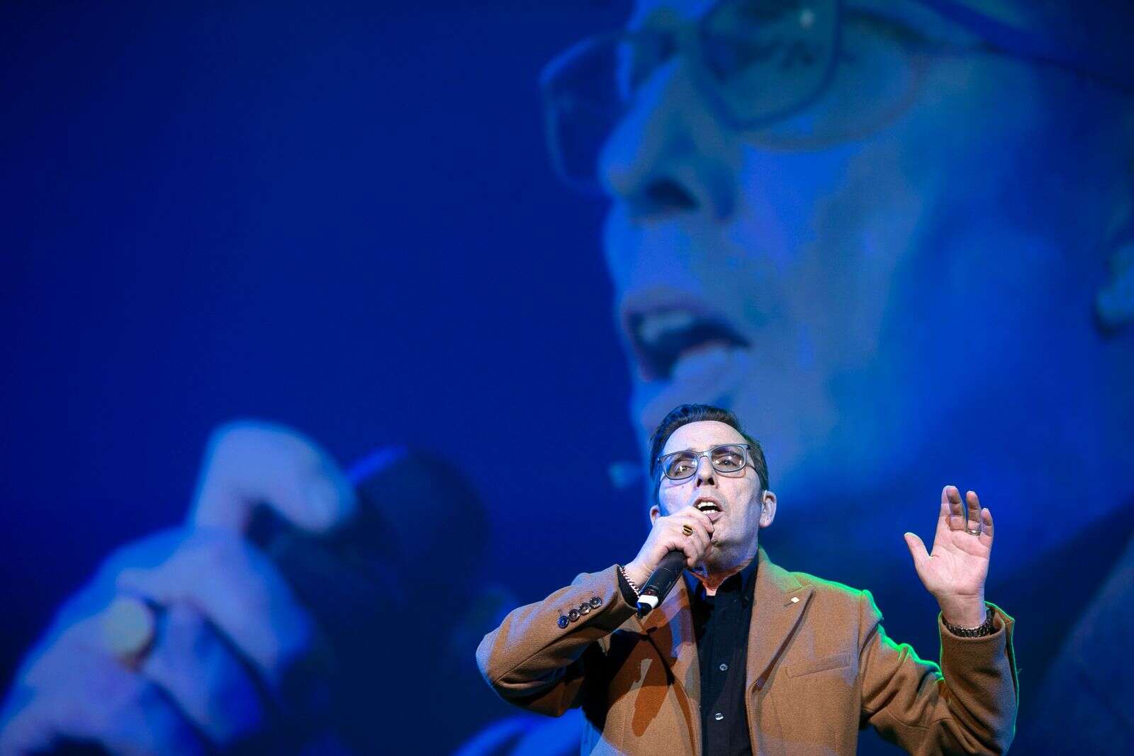 President leads tributes following death of Aslan singer Christy Dignam ...