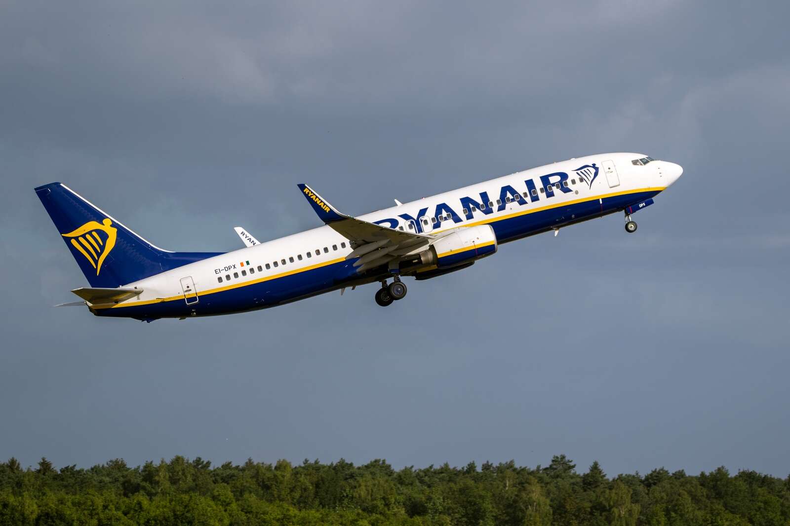 Ryanair rejects invoice counter-claim by firm at centre of legal row ...