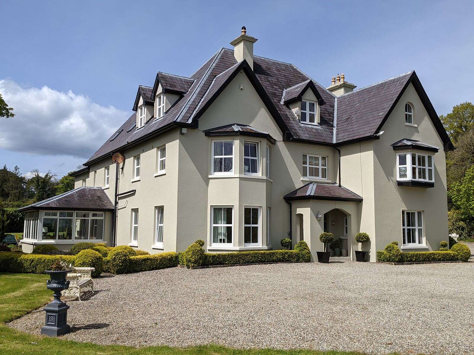 Victorian verve enlivens a handsome bolthole in rural Tipperary ...