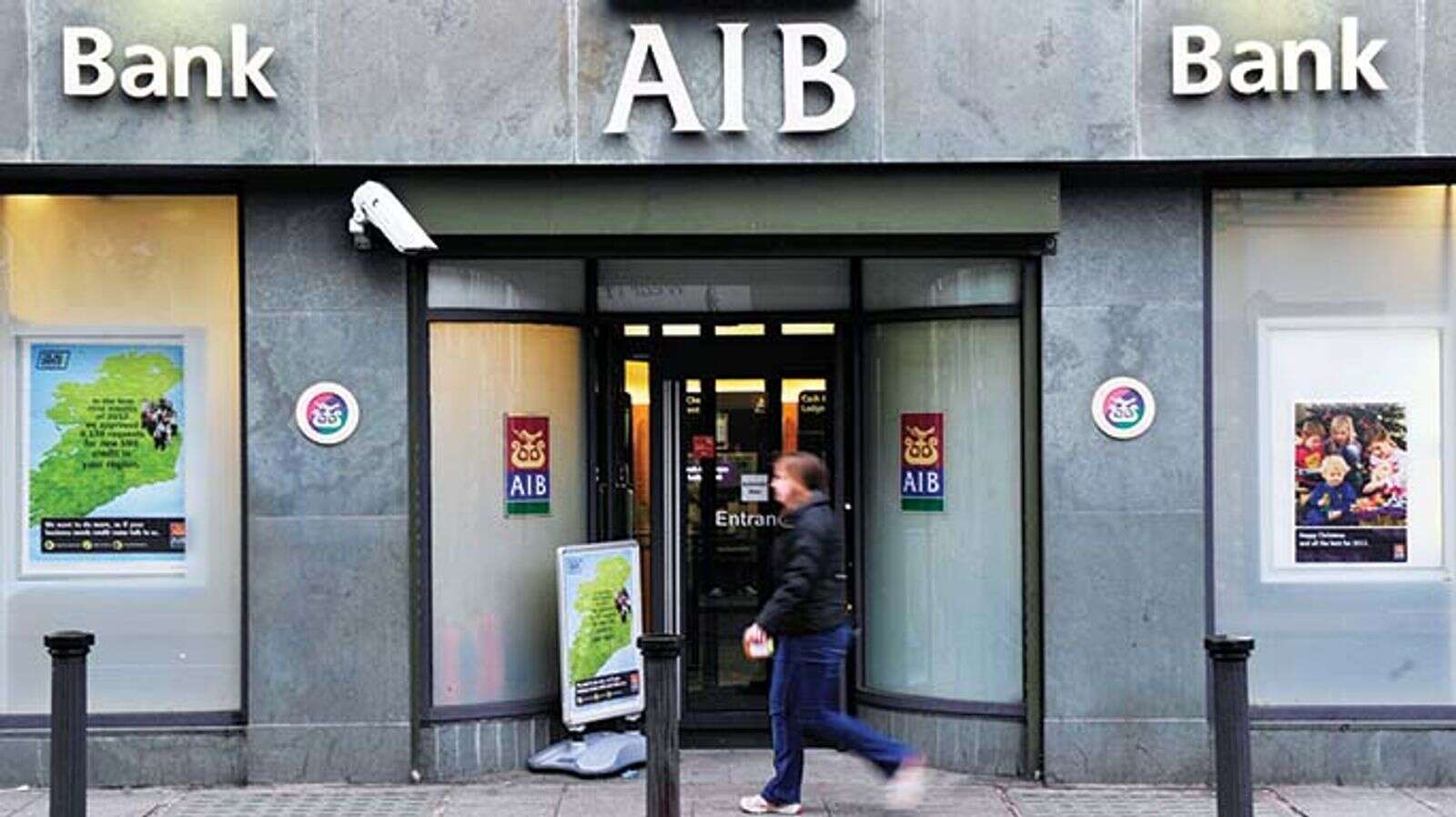 Government cuts stake in AIB to 53% with sale of €215m worth of shares ...