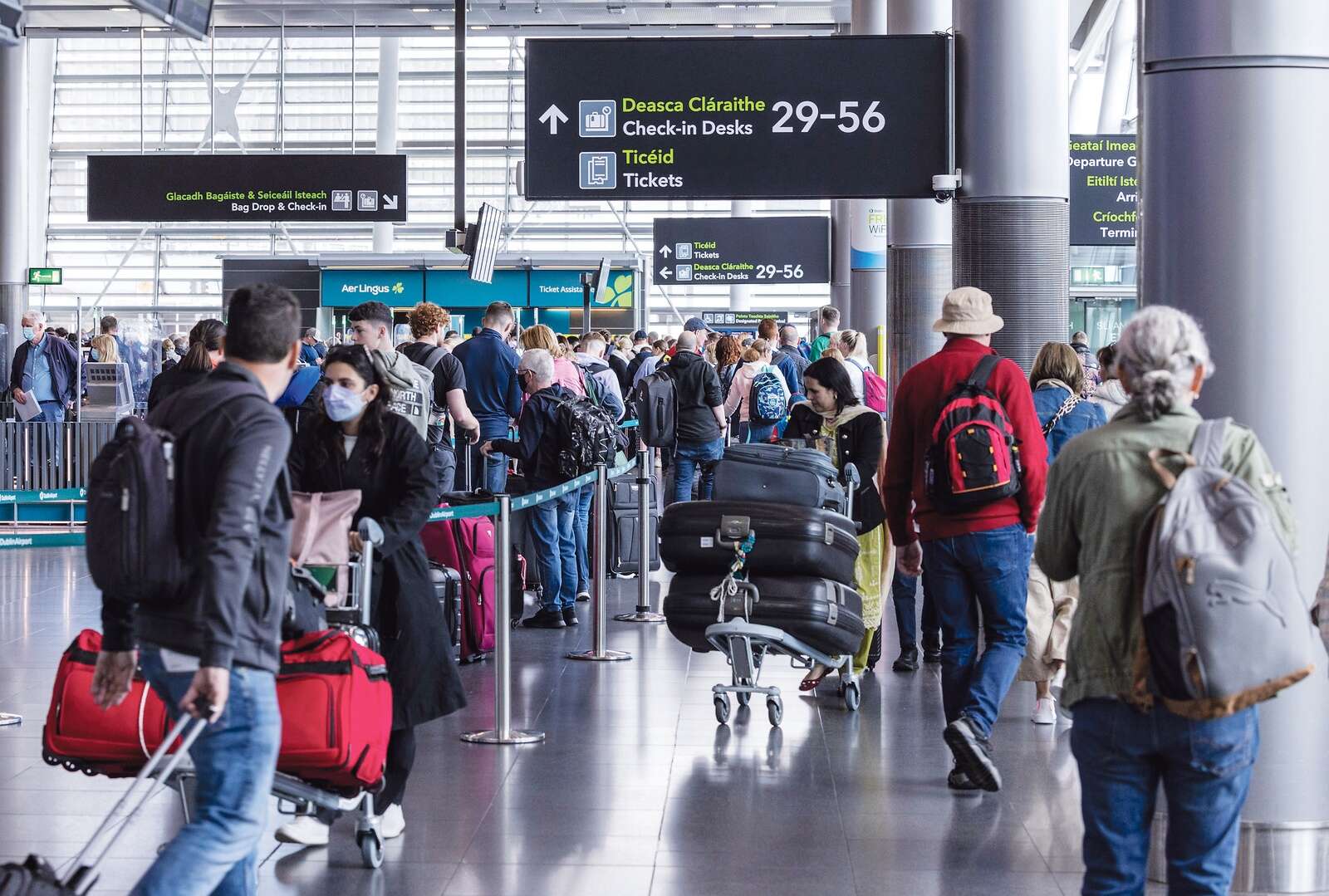 Dublin Airport’s Terminal 2 still seeing disruption after weekend chaos ...