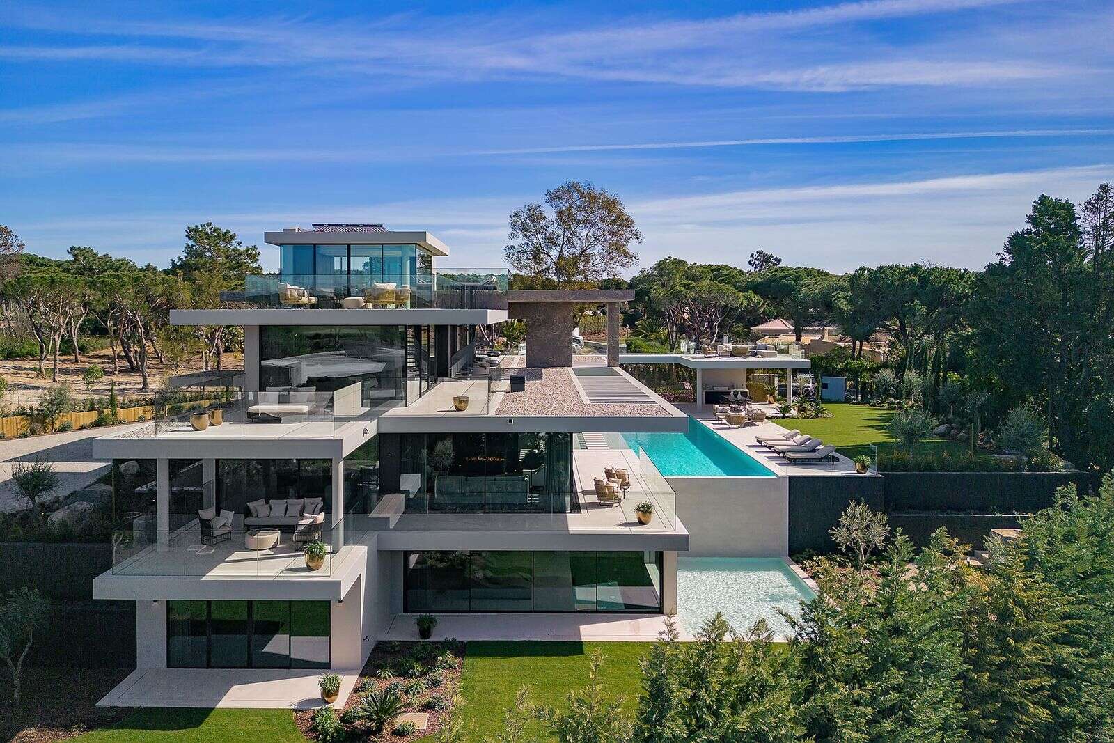 €20m Portuguese mansion a masterpiece of modern luxury | Business Post