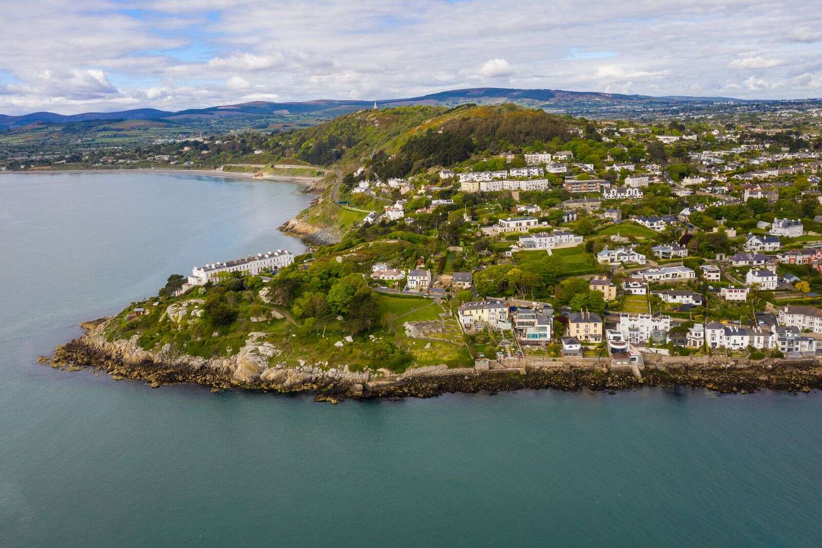 Coast-front cottage in Dalkey is fortified with Vitamin Sea | Business Post