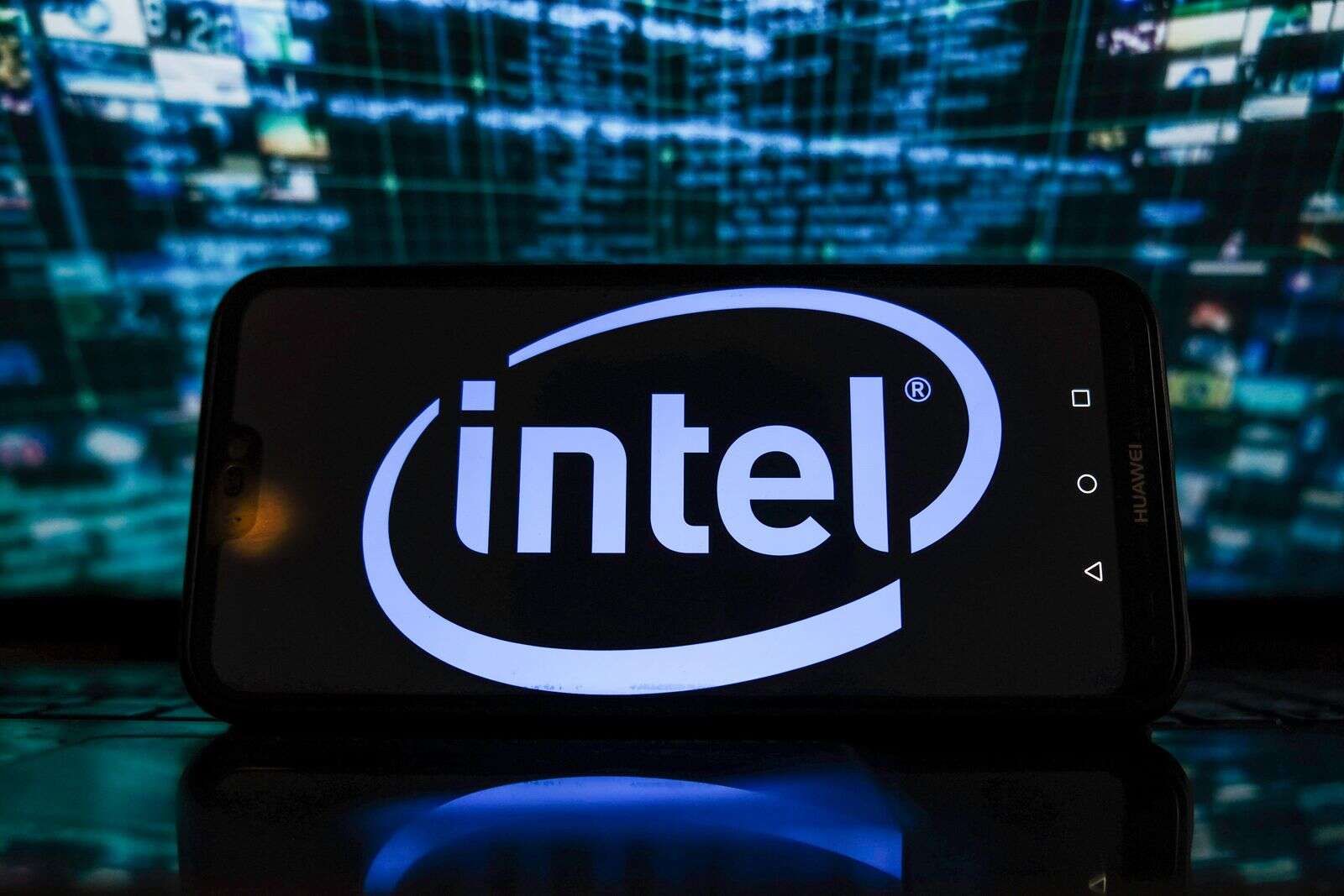 Intel set to build new €80 billion semiconductor mega-plant in east ...
