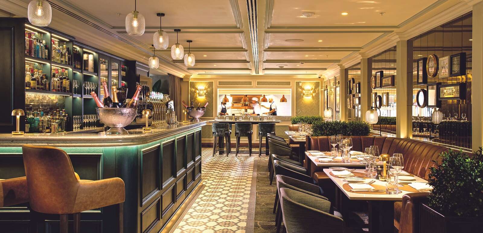 Restaurant Review: Cracking cocktails and moreish mains in a cosy ...