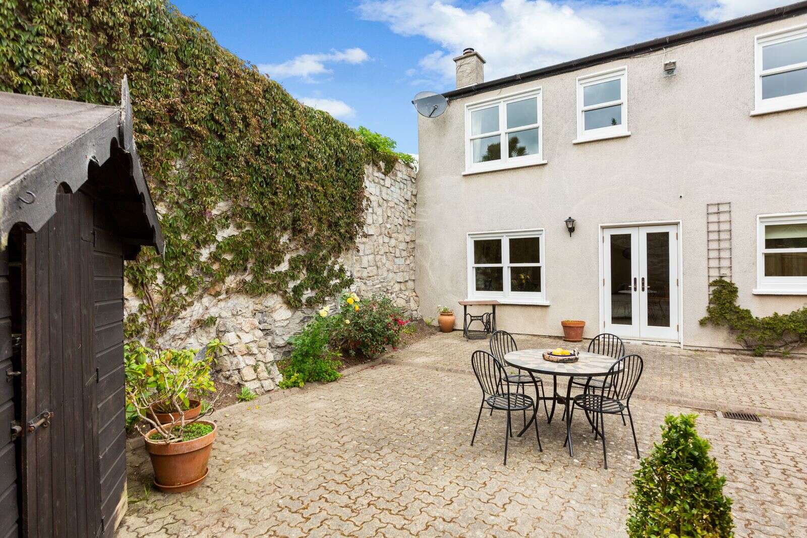 Charming Booterstown mews offers a slice of coastal life | Business Post