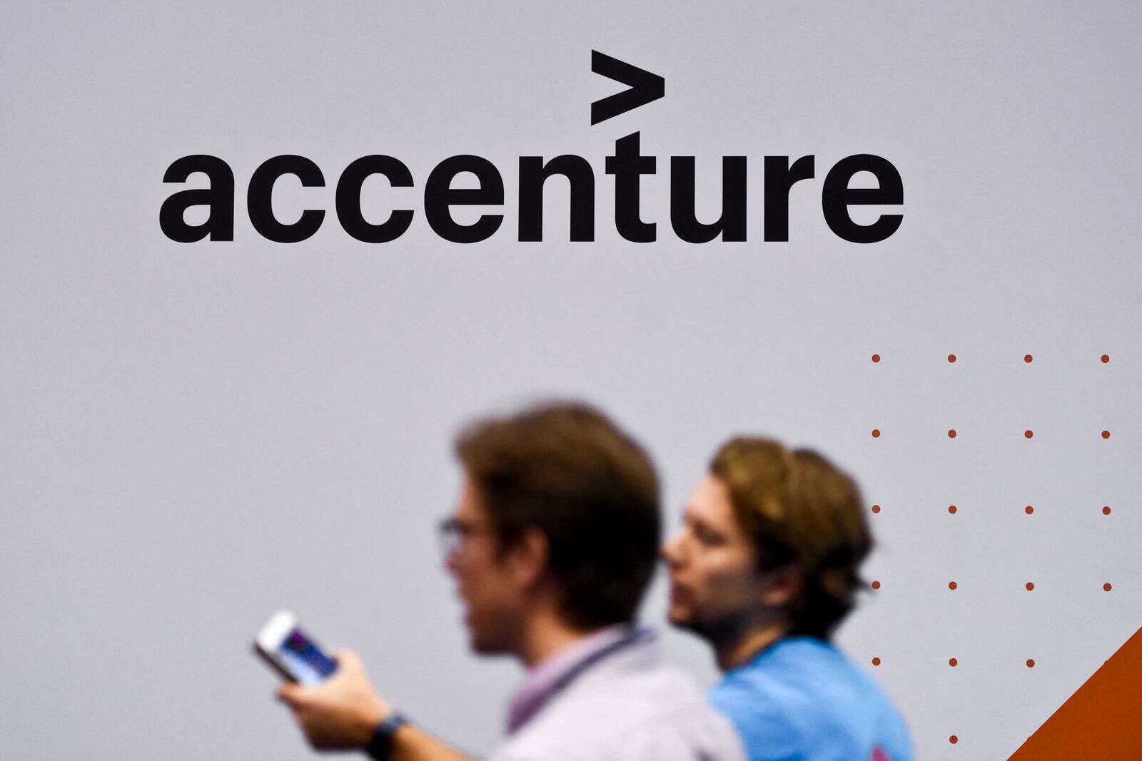 Workers accuse Accenture of making ‘mockery’ of severance talks | Business Post